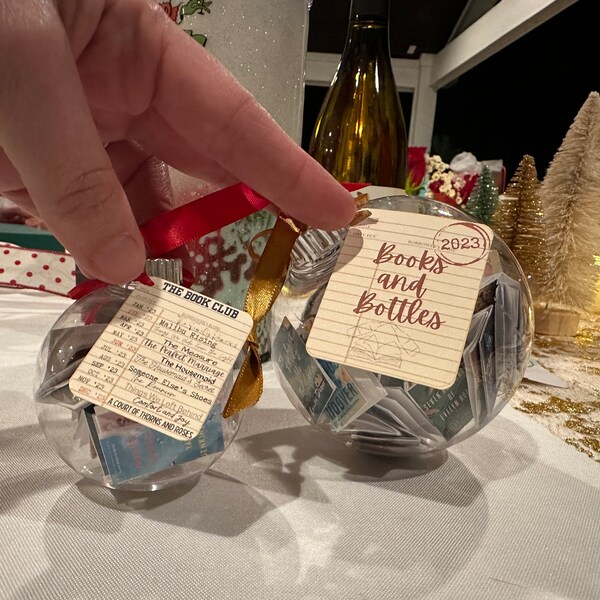 Custom Year of Books Ornament, Booktok-inspired - Etsy