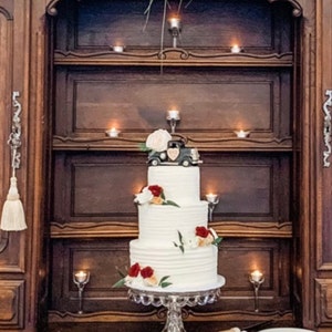 Farmhouse Wedding Cake Topper / Barn Wedding Cake Topper / | Etsy