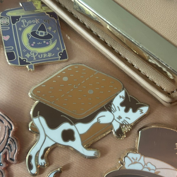 The Umbrella Academy Hard Enamel Pins Klaus Hargreeves, No. 5, Hazel ...