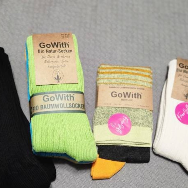 Gowith 4 Pairs Unisex Colorful Comfy 97% Cotton Socks for Men & Women ...