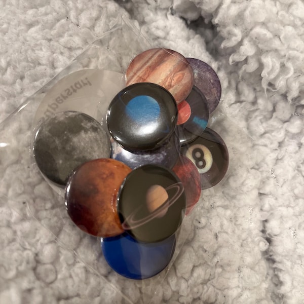 Planets + the Moon Pin Set! | 9 Piece 1 Inch Button Pin Set | Comes ...
