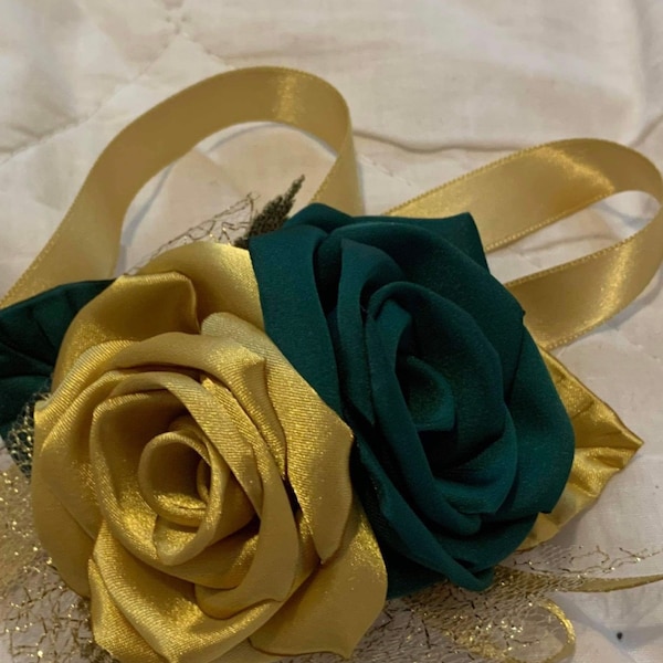 Emerald Green Gold Flower Wrist Corsage Boutonniere Set for Bridesmaid ...