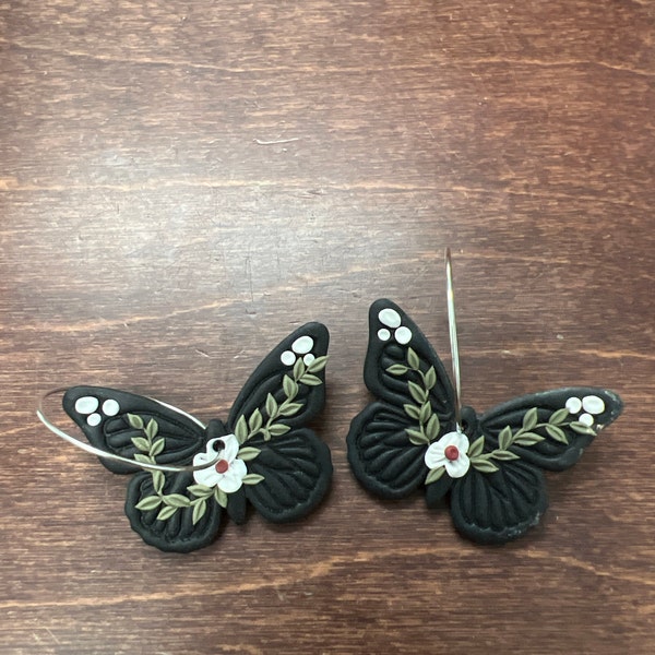 Goth Daisy Earrings, Dark Cottagecore Earrings, Trendy Whimsigoth ...