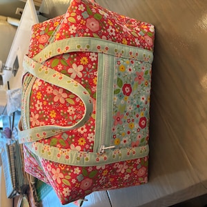 PDF Holland Duffle Pattern Quilted Boxy Duffle Bag PDF Pattern - Etsy