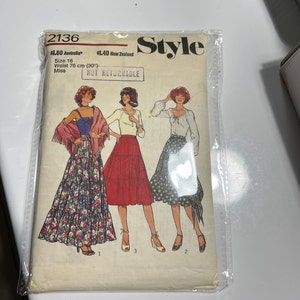 Butterick 3607 Vintage 70s Top With Vneck or Sweetheart Neckline ...