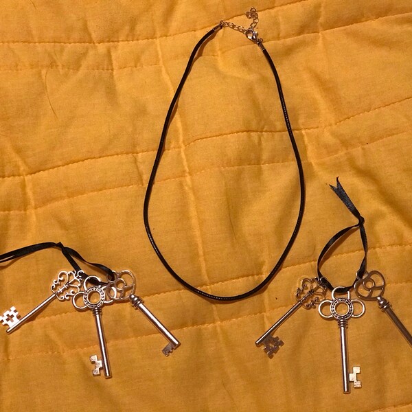 Hecate Silver 3 Key Set | Goddess Hekate | Maiden Mother Crone | Evil ...