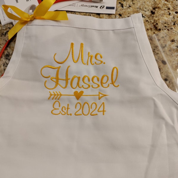 Monogrammed Apron With Serif Block Font With Bow - Apron With Monogram ...