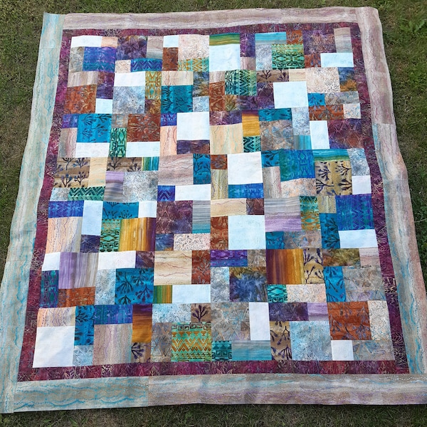 Galaxy Hoffman Bali Batiks Fabric Art Deco Print in Black and Gold, Fat ...