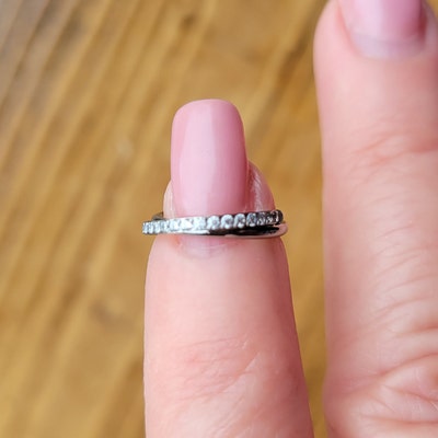 ASTM F136 Titanium Gem and Smooth Crossover Conch Clicker Hoop, 12mm ...