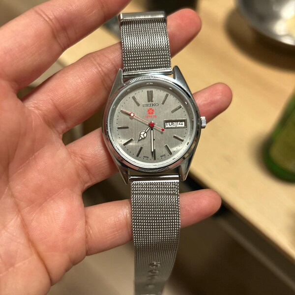 Genuine Vintage Ricoh R31 Automatic Japan Mens Day/date Oval Shape ...