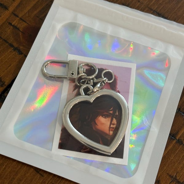Custom Charm Keychain (pearl) |any K-pop Member/anime/actor/ Actress ...