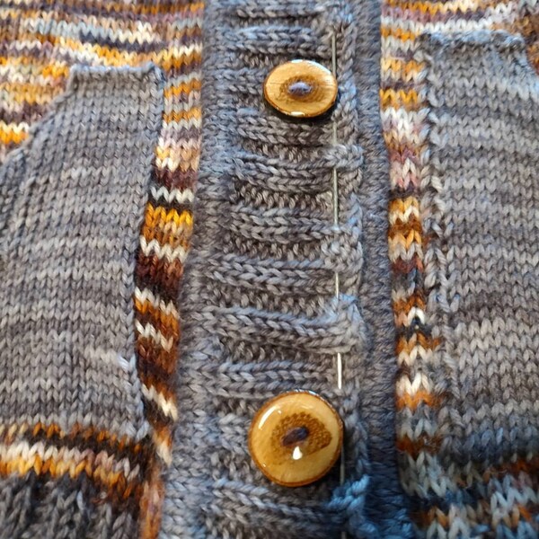 7 Honey Bee Buttons. Assorted Bee and Honey Themed Buttons. - Etsy Canada