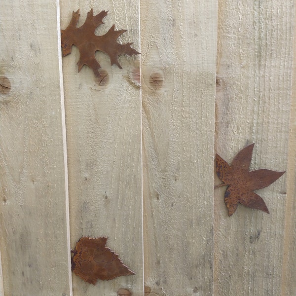 Set of Rusty Metal Leaves / Rustic Leaf Garden Decor / Autumn Garden ...