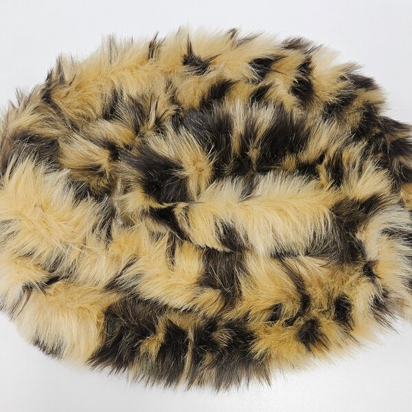 Soft Faux Fur Tree Skirt, Thick Round Shaggy, White, Pink, Purple ...