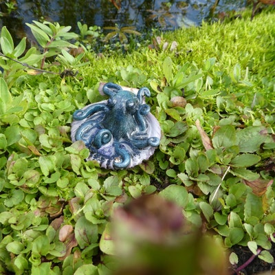 CELESTIA No.37 Octopus Tea Cup Signature Series Three Hand Sculpted ...