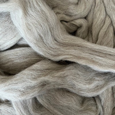 22 Lb Wholesale Wool Roving, Natural Un Dyed White Wool Top Fiber ...