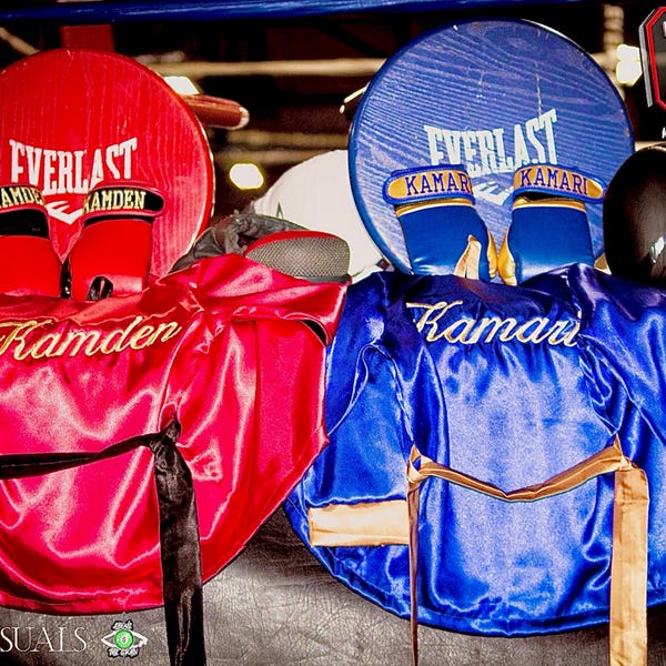 Champion's Debut: Newborn Boxing Set for Memorable First Photos ...