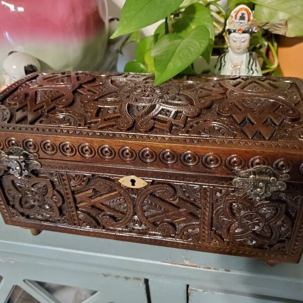 Large Wooden Box, Carved Wood Coffer, Wood Jewelry Box, Jewelry Case ...
