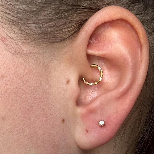 Gold Daith Jewelry Earring, Simple Titanium Minimalist Daith Jewelry ...