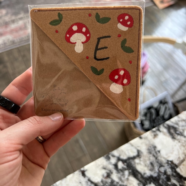 A to Z Letter Bookmark - Personalized Embroidery Felt Bookmarks- Corner ...