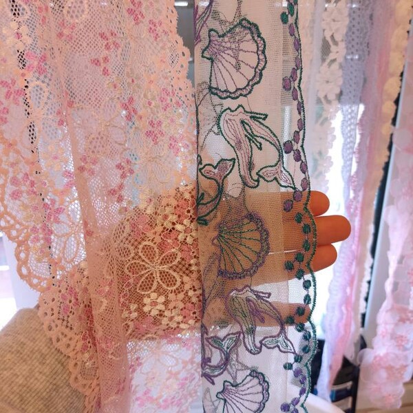 Double Edged Lovely Lace Trim Blue Floral Embroidered White Tulle Lace ...