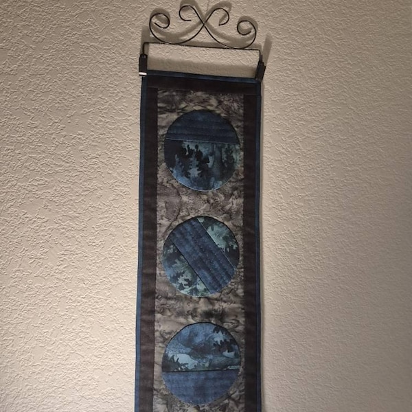 Hanger With Clips Charcoal Hanger From Ackfeld Manufacturing*mini Quilt ...