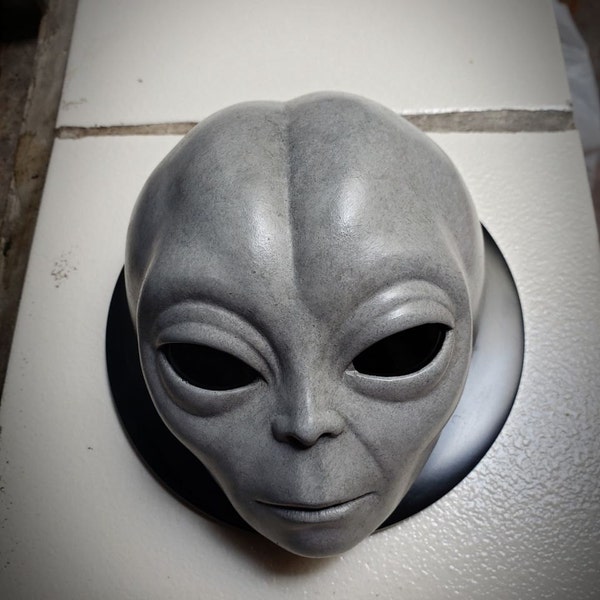 Small Winking Sun Face Wall Plaque in Bronze Resin - Etsy