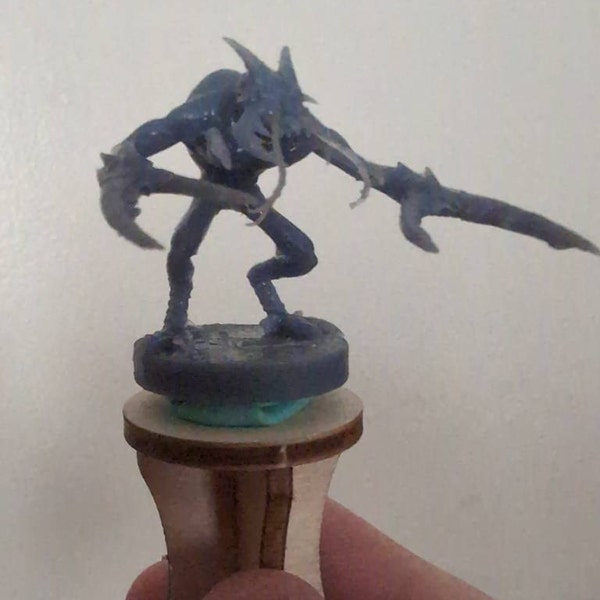 Lizard King-queen Miniature Model for D&D Dungeons and Dragons ...