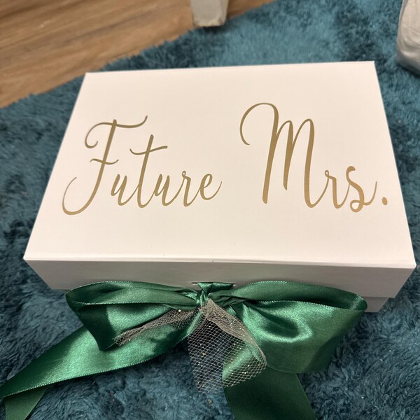 Bridal Gift Box, Bride to Be Gift Box, Personalized Bridal Gift Box ...