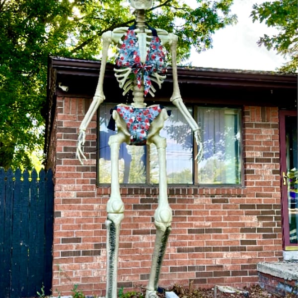 12 Ft Skeleton SWIM WEAR!!!!! (skeleton & Hats Not Included) - Etsy