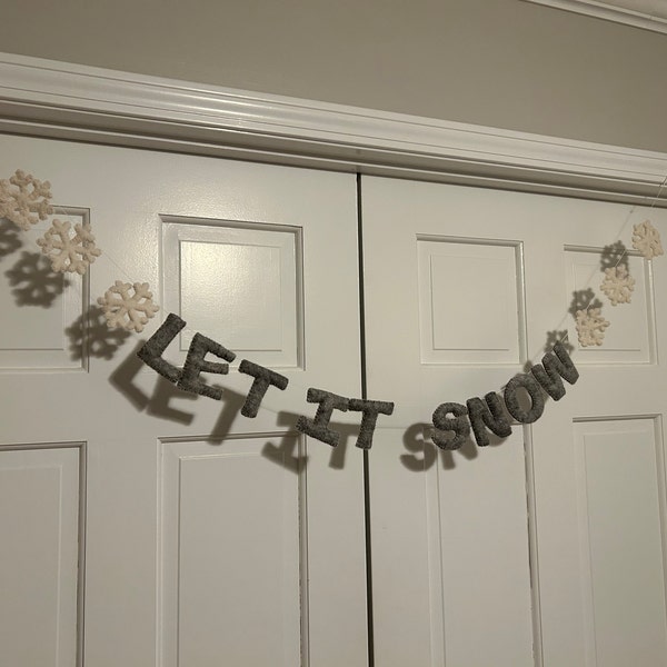 Merry and Bright Garland/ Christmas Garland/ Felt Ball Garland/ Holiday ...