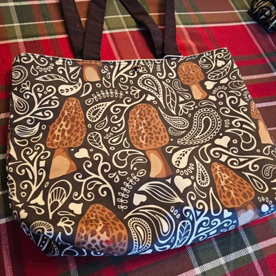 Praying Mantis Shoulder Bag Lily Garden Purse Summer Flowers Handbag ...