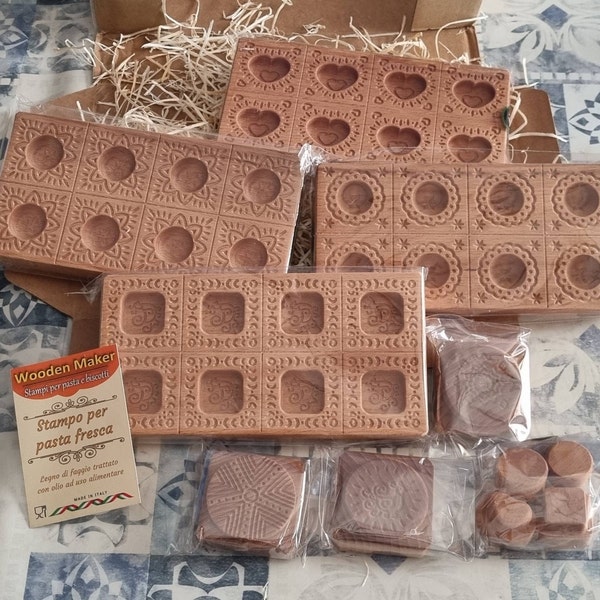 Raviolo Gourmet 7cm Mod. FLOWER Beech Mold for Pasta Fresca. Size 8x8 ...