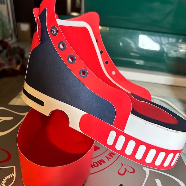 3D Sneaker Gift Box Svg 3D Sneaker Box Trainer Gift Box for Cricut and ...