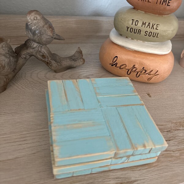 Chunky Rustic Wood Mittens CHRISTMAS ORNAMENTS Pair White Red Black ...