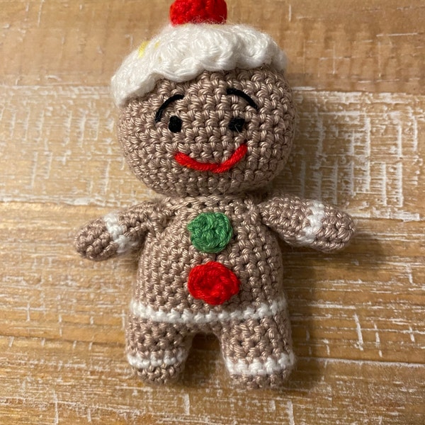 Crochet Gingerbread Man Amigurumi Pattern | Gingerbread Man Christmas ...
