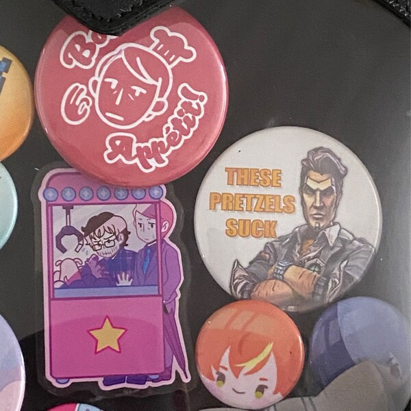 Demi Mr. Buttons Pride Button - Etsy