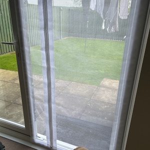 Small Custom Flat Cats Window Screens Mesh Window Protection for Cats ...