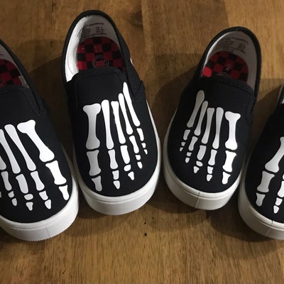 Skeleton Feet SVG DXF, Instant Download, Stitchbird Graphics Commercial ...