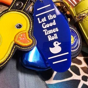 Silly Goose Meme Retro Motel Keychain, Funny Gag Gift Ideas, Coworker ...