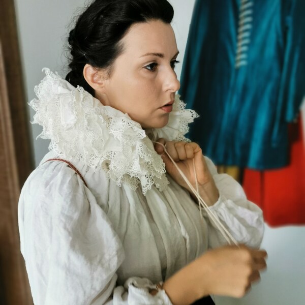 Enough for a Ruff - Tudor Style Schole-house Lace for Elizabethan or ...