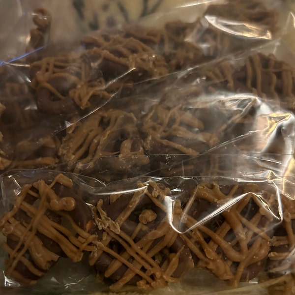 Twinkle Twinkle Little Star Chocolate Covered Pretzel Rods Drizzled ...