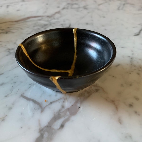 Small Kintsugi Bowl - Black Kintsugi Bowl - Broken Then Repaired - Wabi Sabi - Kintsugi Pottery ...