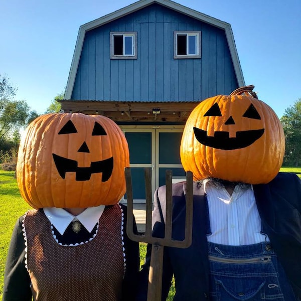 Old Fashioned Grandma Style Red and Green Calico Floral Apron in XL - Etsy