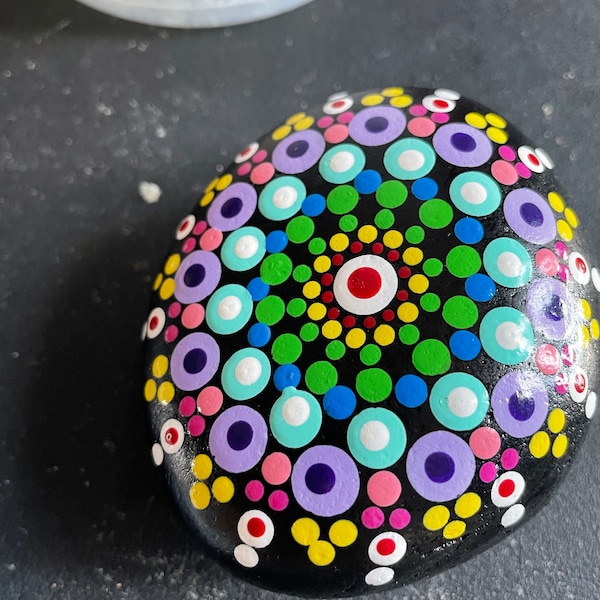 Painted Mandala Stones | Paperweights | Mandala Dot Art | Painted Rocks ...