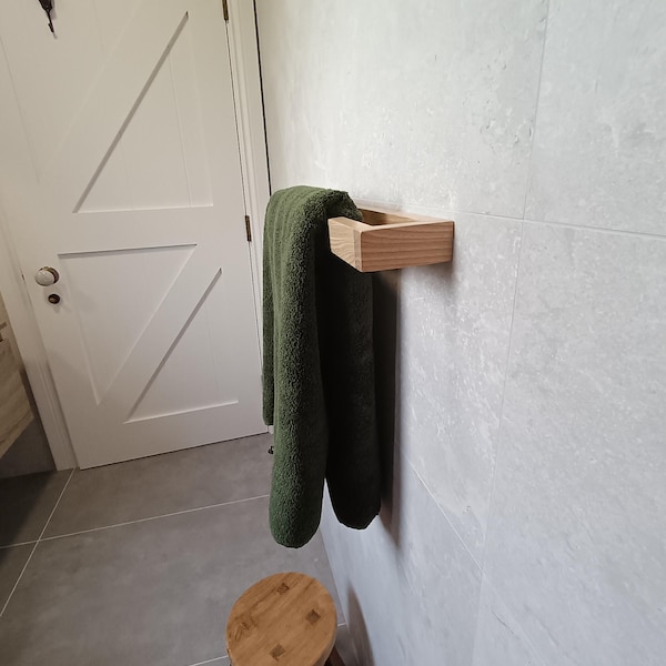 Wooden Bathroom Towel Rack With Shelf, Rustic Bathroom Organizer With ...
