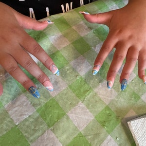 Las Nevadas Nails Quackity Nails - Etsy