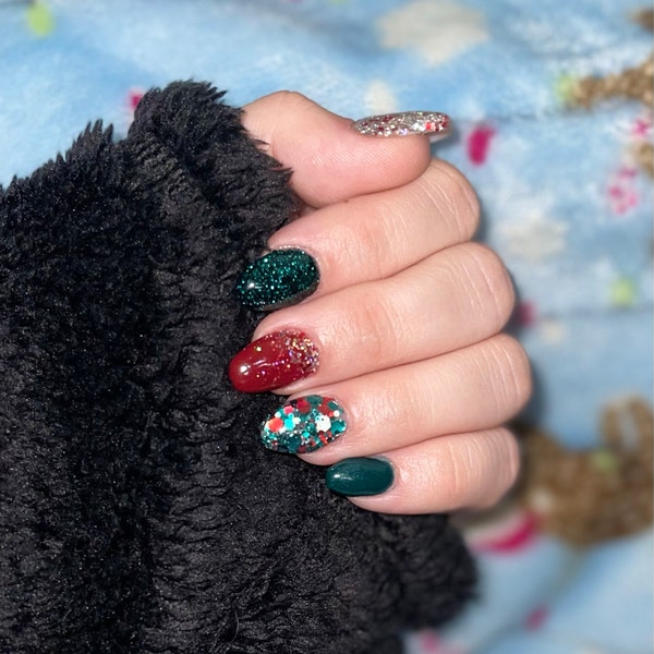 Mistletoe Kisses- Dip Powder, Dip Powder for Nails, Acrylic, Holiday ...