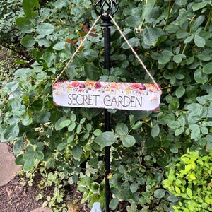 Let It Grow Metal Garden Sign Custom Garden Gate Sign Gardener Friend ...