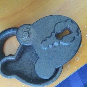 Vintage Cast Iron Keys Set Home Decor Piece - Etsy